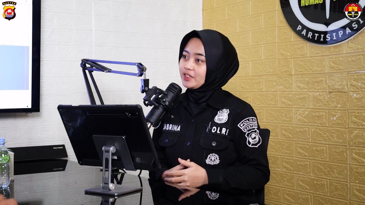 DEDIKASI TANPA BATAS, PENGABDIAN BHABINKAMTIBMAS UNTUK MASYARAKAT - PoliceTube - Berbagi ...